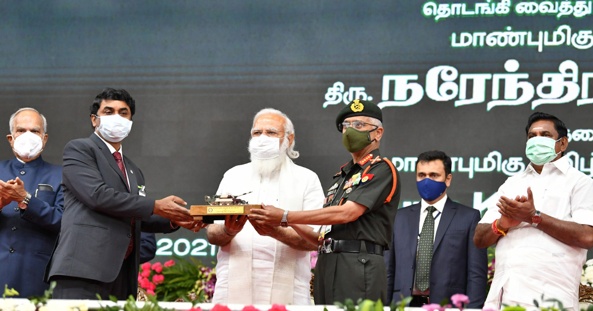 Prime Minister Hands over Arjun Main Battle Tank (MK-1A) to the Army ...