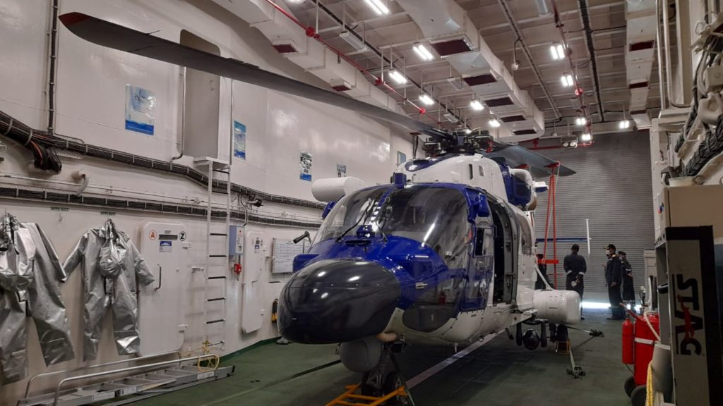ALH Dhruv Demonstrates Deck Operations Capabilities in Ship-borne ...