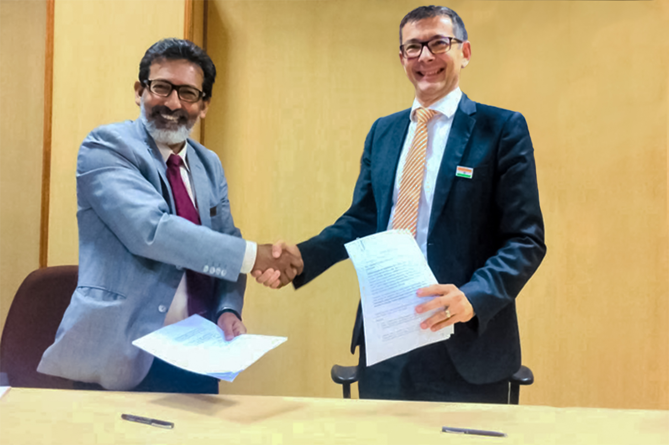 Liebherr and HAL sign MOU - Arabian Defence