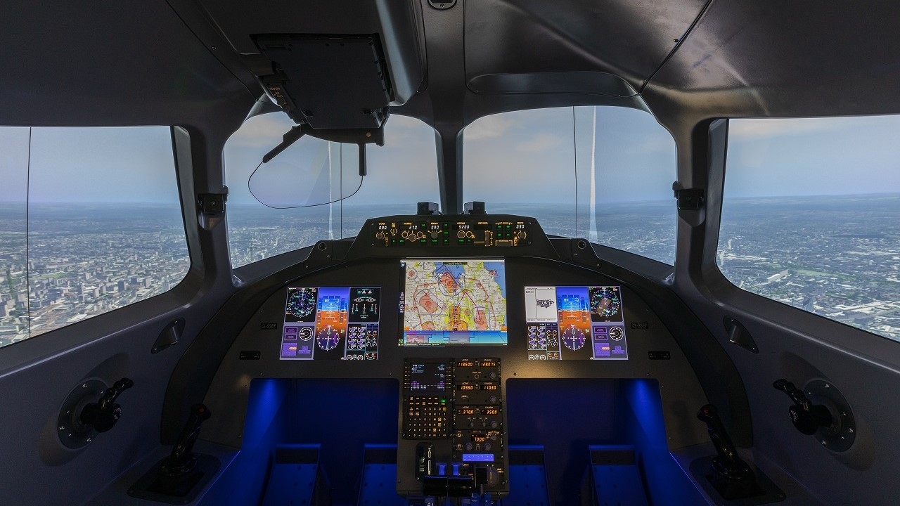 BAE Systems unveiled a new lightweight, compact HUD - Arabian Defence