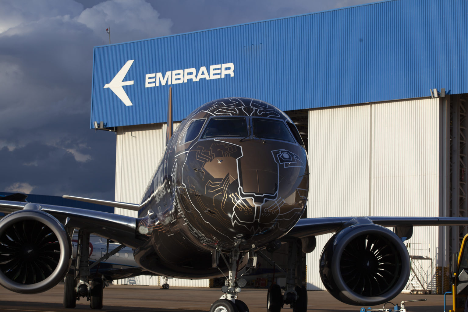 Embraer Displays the E195-E2 at LIMA Malaysia 2023 - Arabian Defence