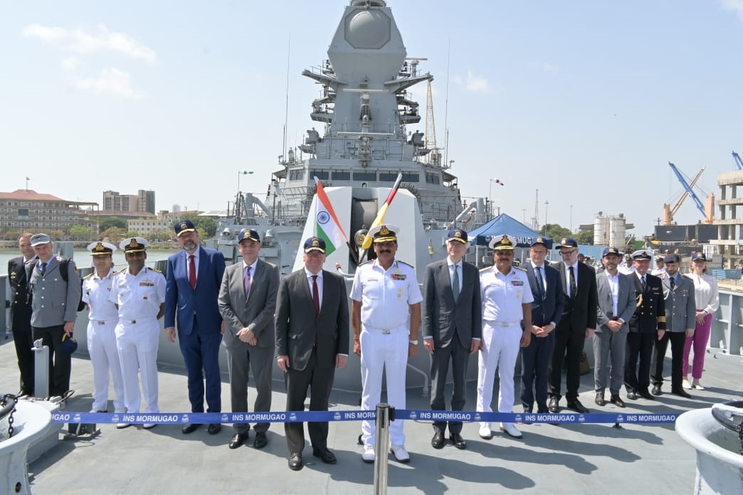 German Defence Minister visits Western Naval Command - Arabian Defence