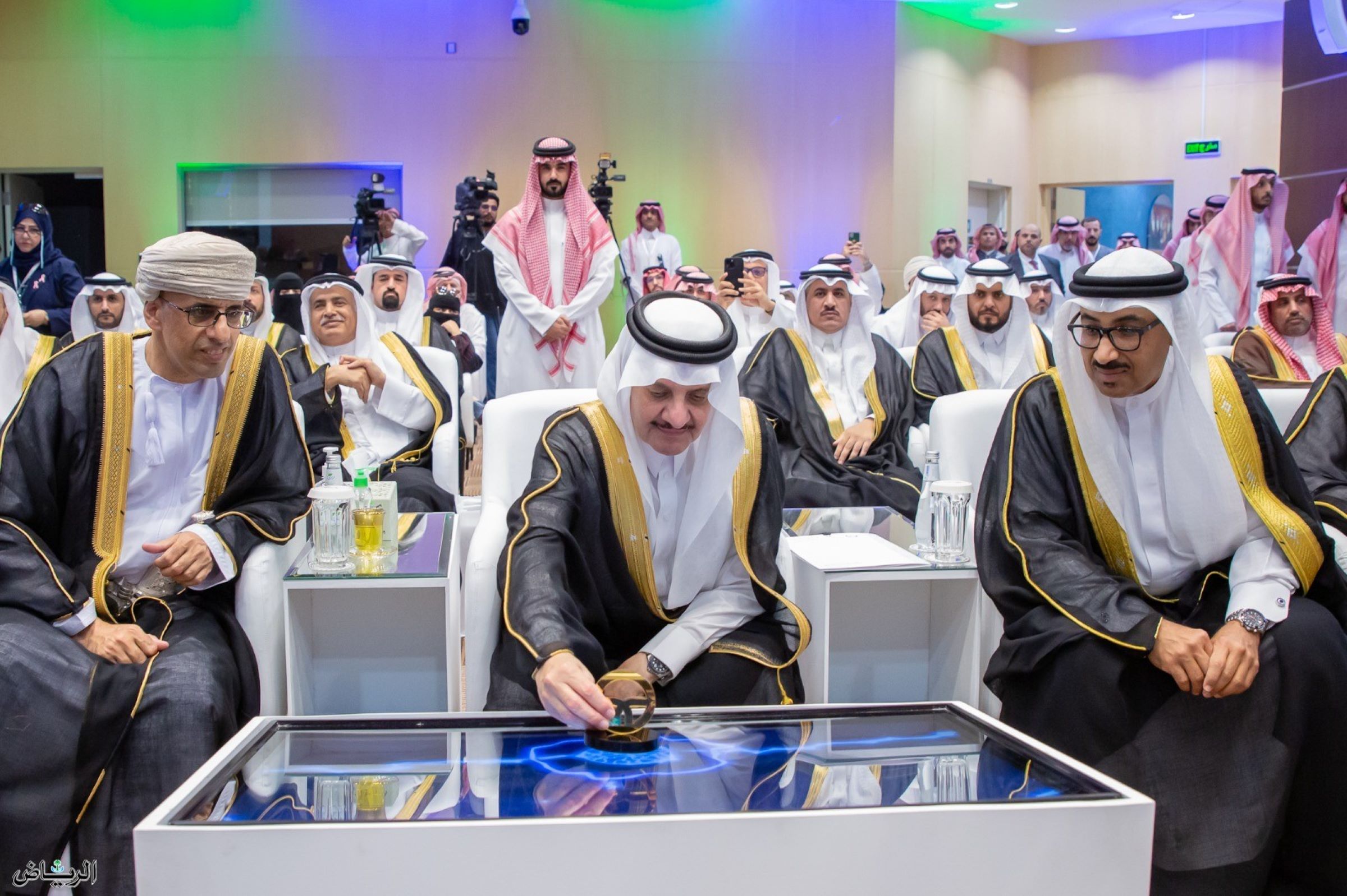 Saudi Eastern Province Governor Inaugurates Gulf Electricity Market ...