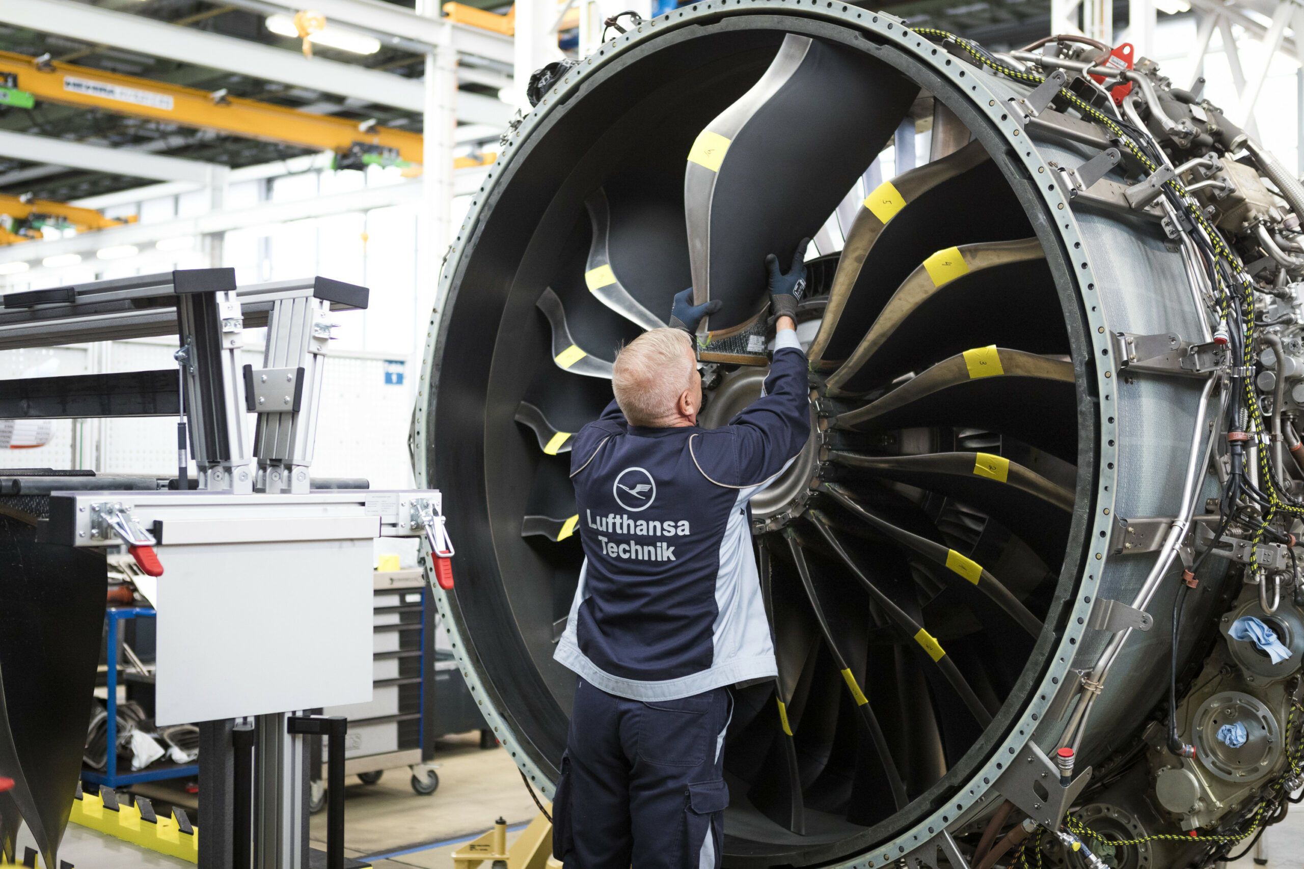 Lufthansa Technik Achieves Triple-Digit Million Result Despite Strong ...