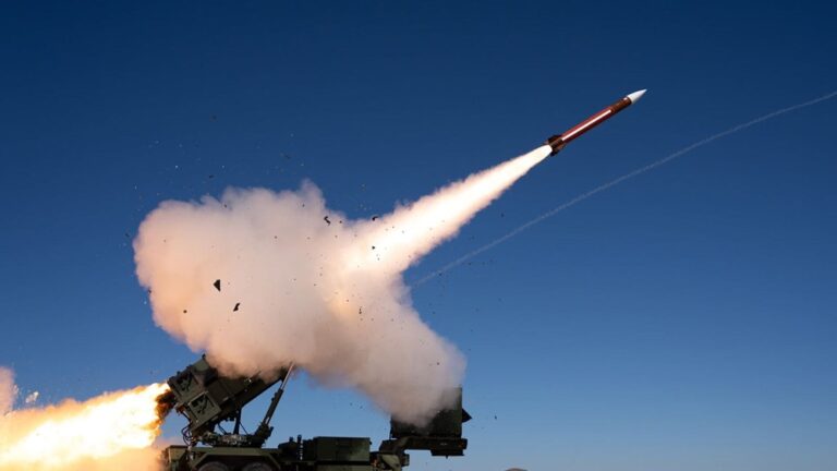 Raytheon awarded $1.7 billion contract to deliver 4 Patriot fire units ...